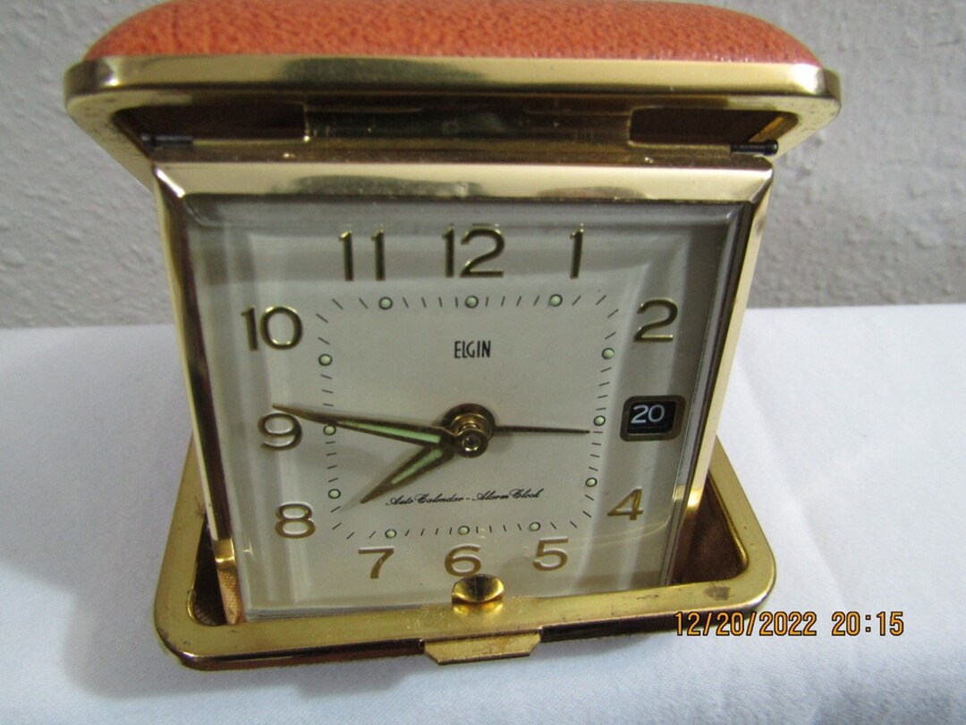 Elgin Vintage Travel/alarm Clock clamshell Foldable 1960s - Etsy