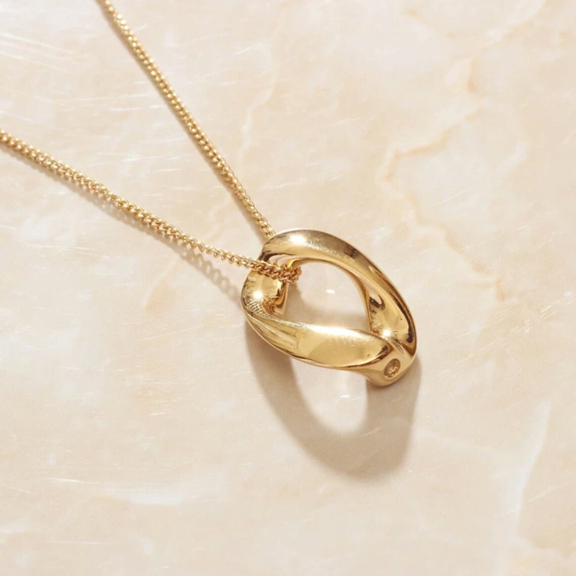 Gold Infinite Loop Pendant Necklace - Etsy