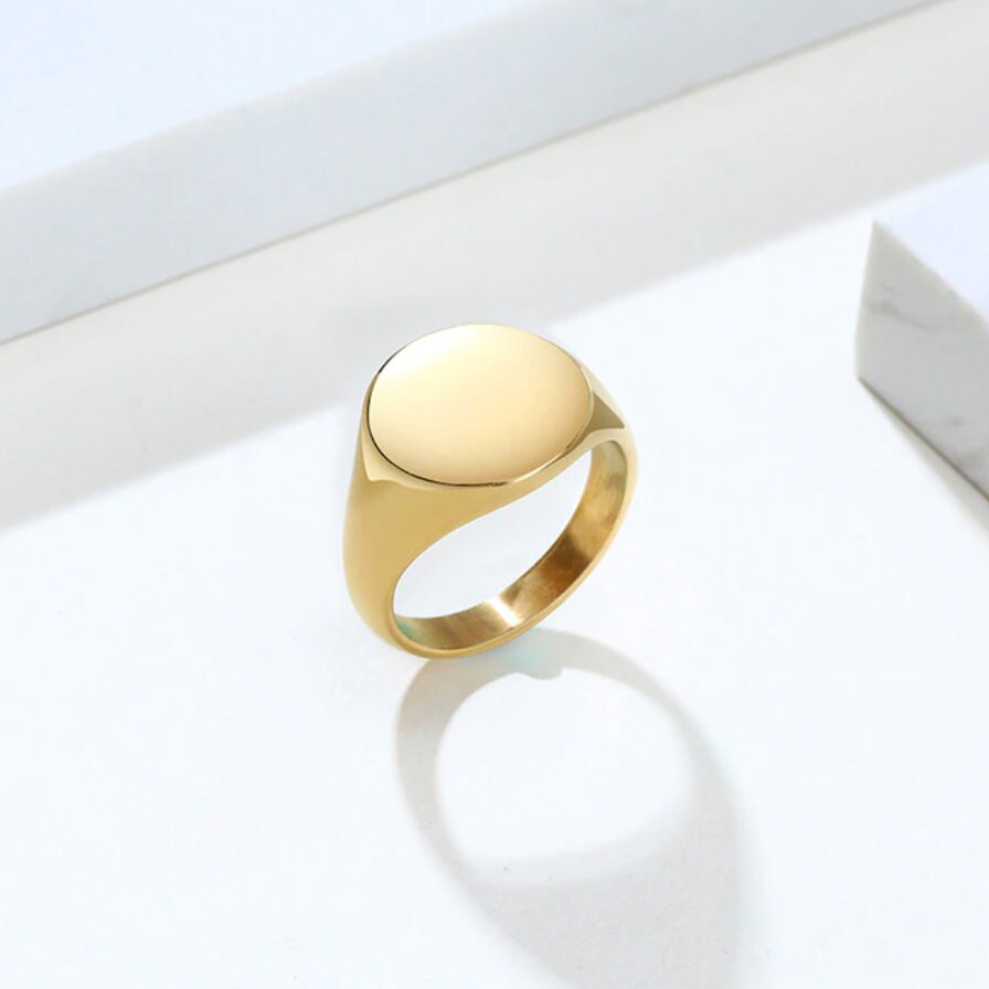 Gold Circular Signet Ring - Etsy Australia