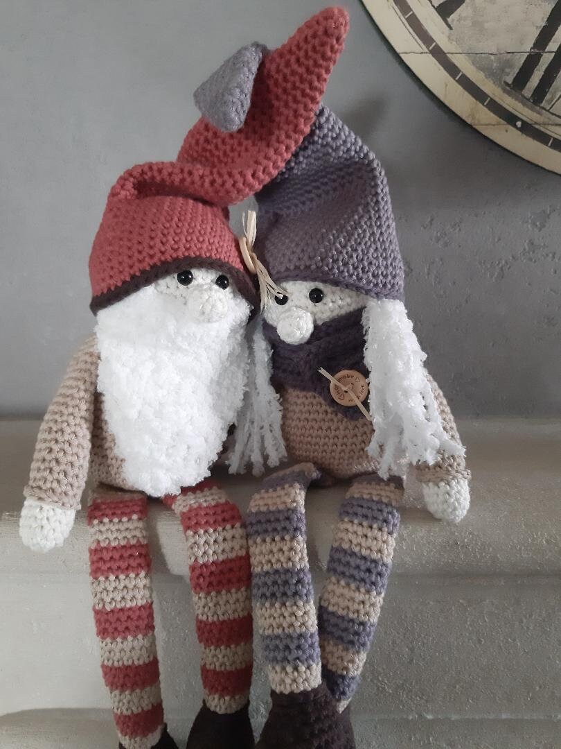 Les Lutins De Noël/the Christmas Elves - Etsy