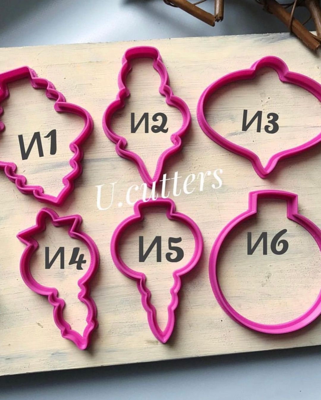 6 X-toys Cookie Cutters Printable Cookie Cutters Christmas Cookie ...