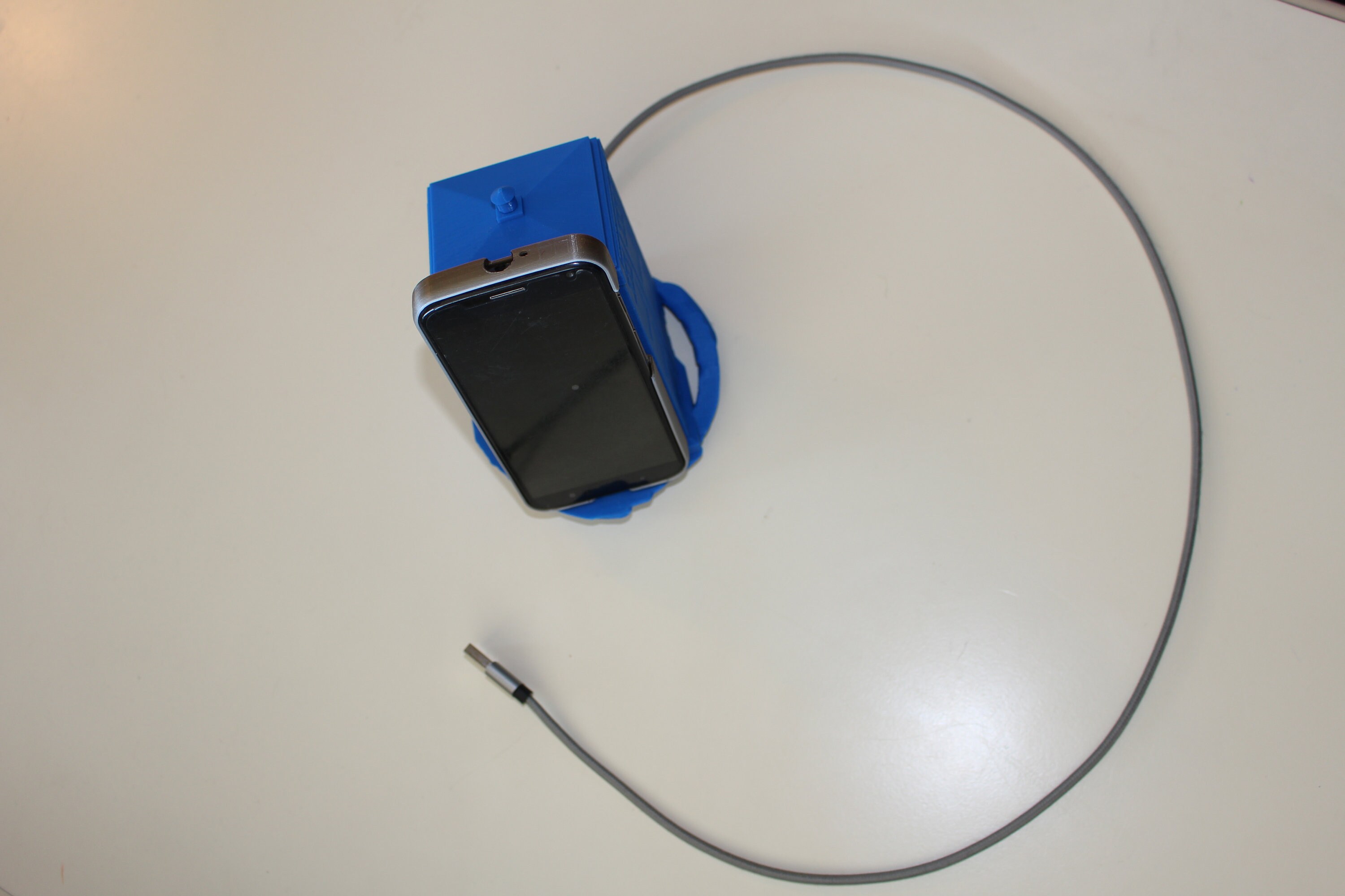 TARDIS Phone Stand Entering Time Warp With Wireless Charging | Etsy