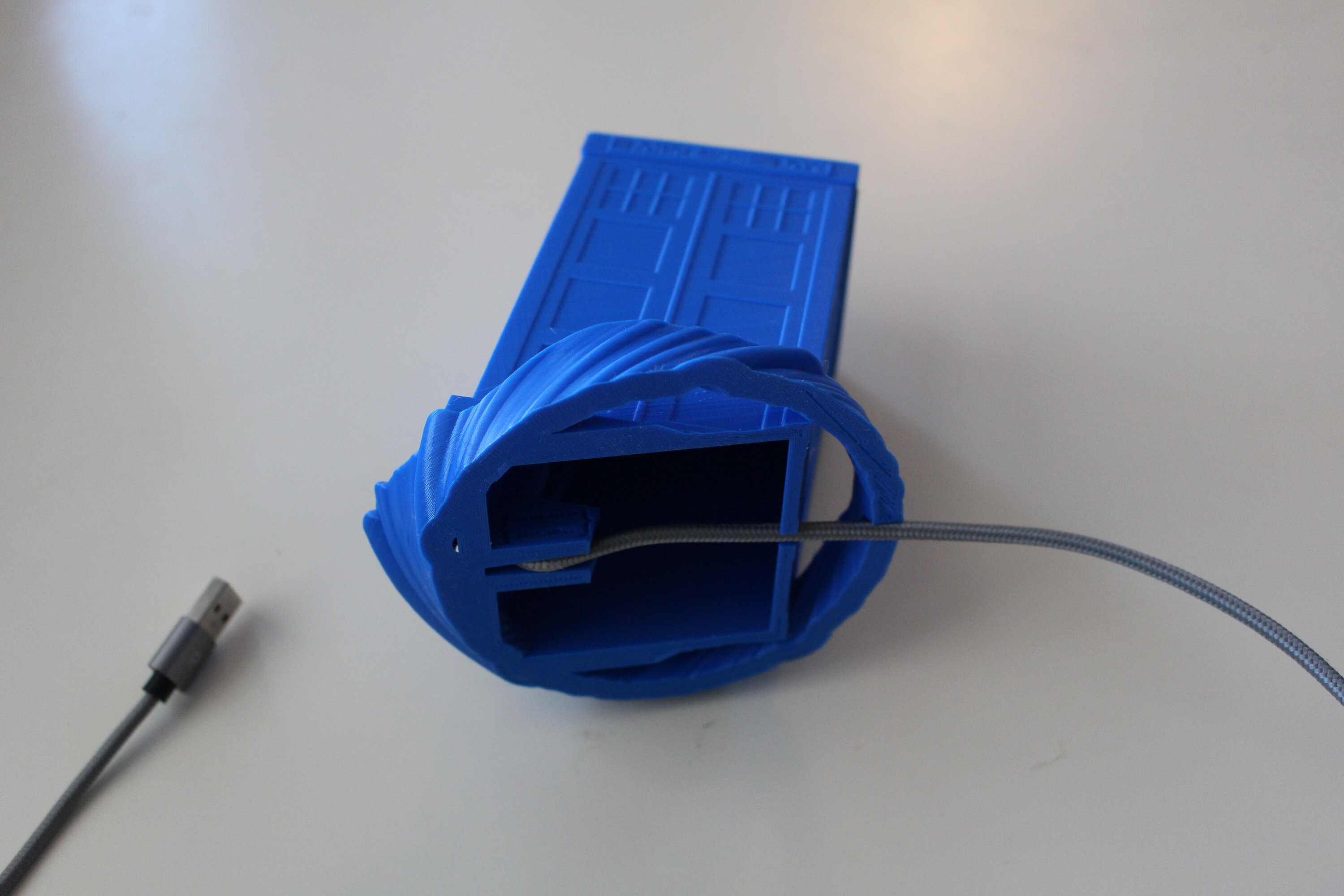 TARDIS Phone Stand Entering Time Warp With Wireless Charging - Etsy