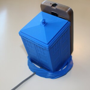 TARDIS Phone Stand Entering Time Warp With Wireless Charging - Etsy