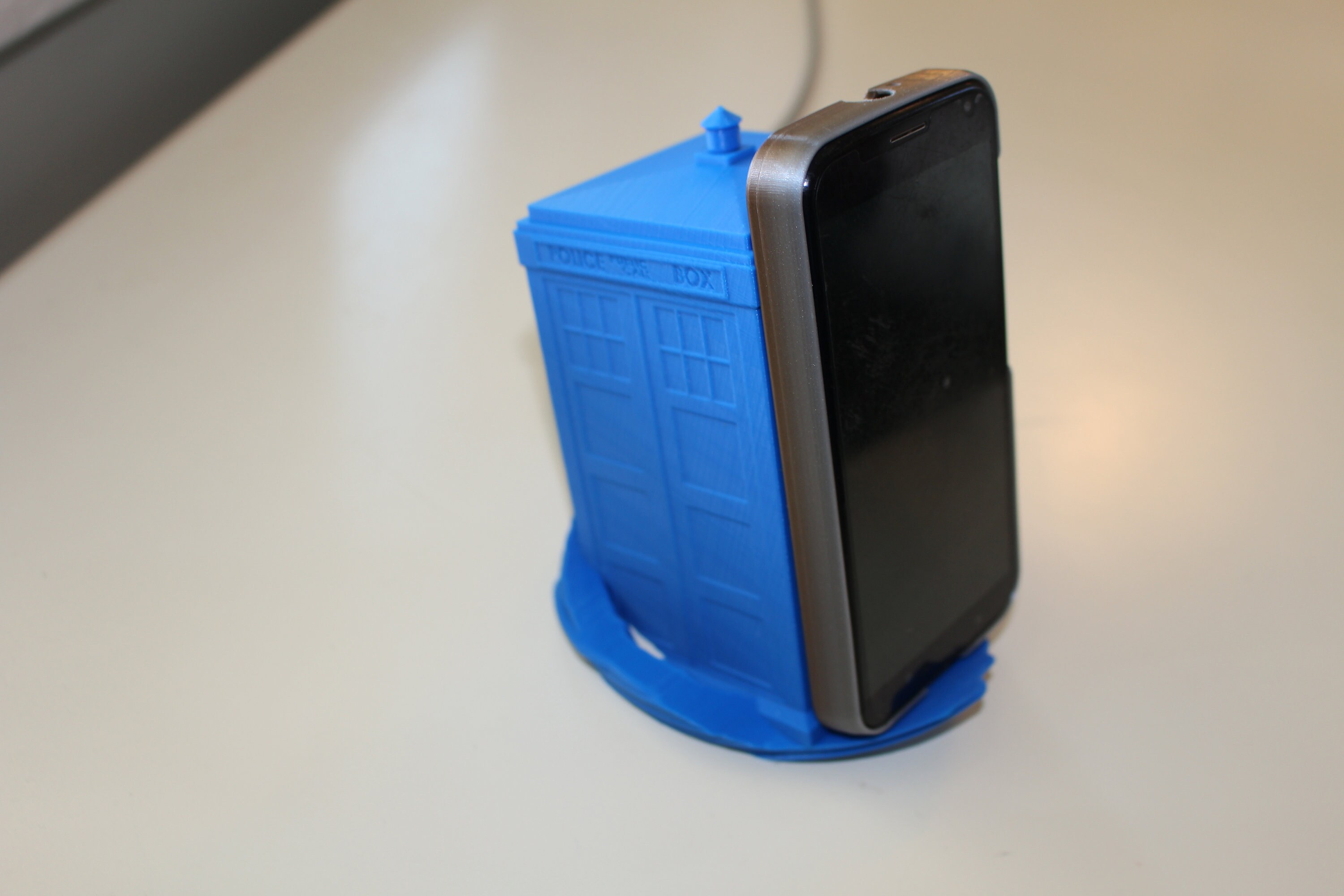 TARDIS Phone Stand Entering Time Warp With Wireless Charging - Etsy