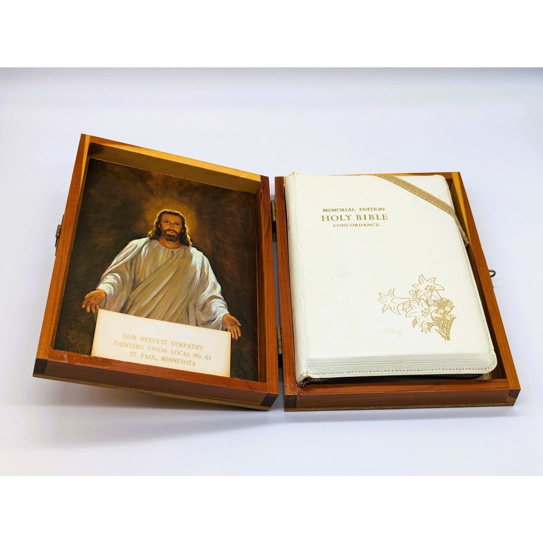 Holy Bible Red Letter Edition W/concordance in Cedar Box Union Made ...