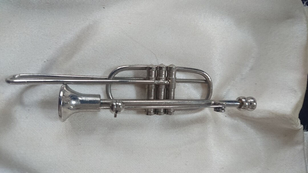 Silver Tone Trumpet Brooch - Etsy