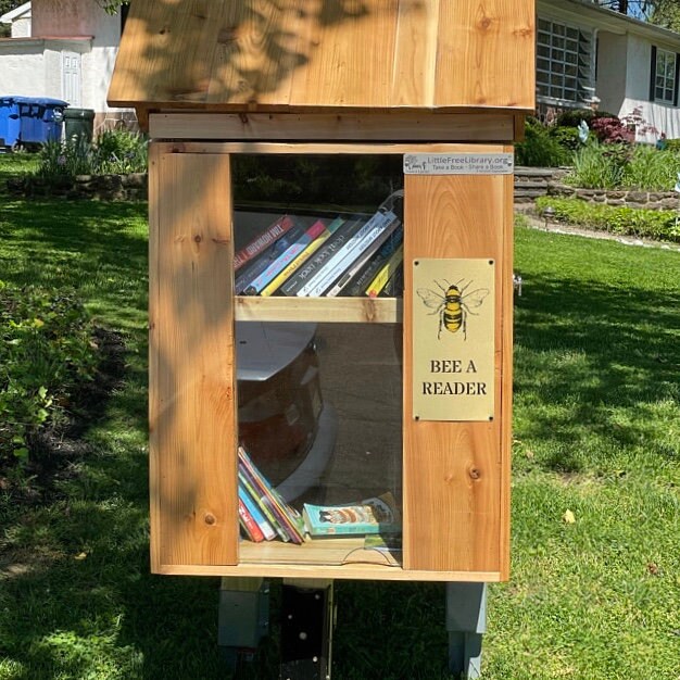 Bee A Reader Library Plaque From the Family of the Founder of | Etsy