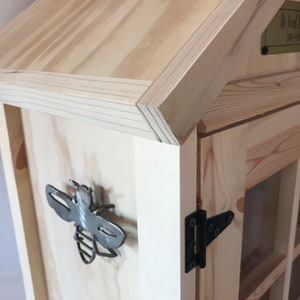 Bee for Library From the Family of the Founder of the Little Free ...