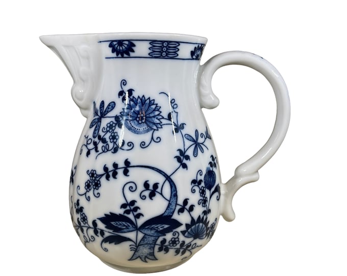 Vienna Woods Blue Willow 16 Oz Pitcher Blue Onion Danube Seymour Mann ...