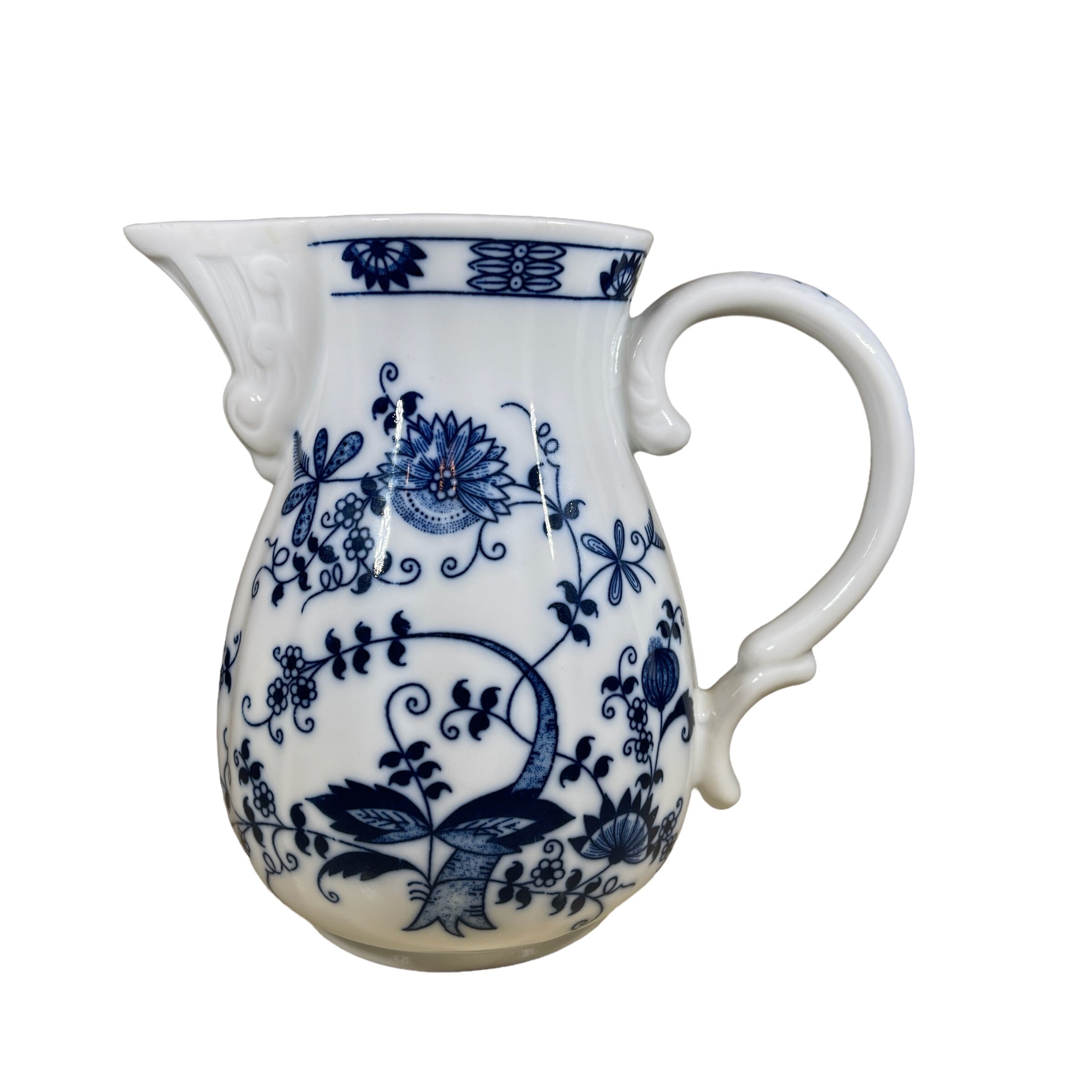 Vienna Woods Blue Willow 16 Oz Pitcher Blue Onion Danube Seymour Mann ...
