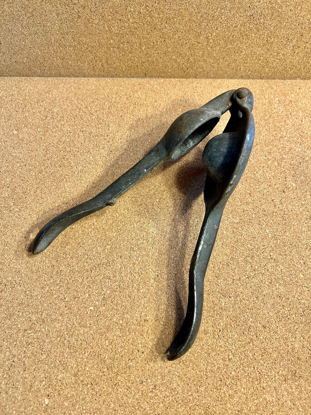 Vintage Citrus Squeezer - Lemon Squeezer - Vintage Kitchen Gadget ...