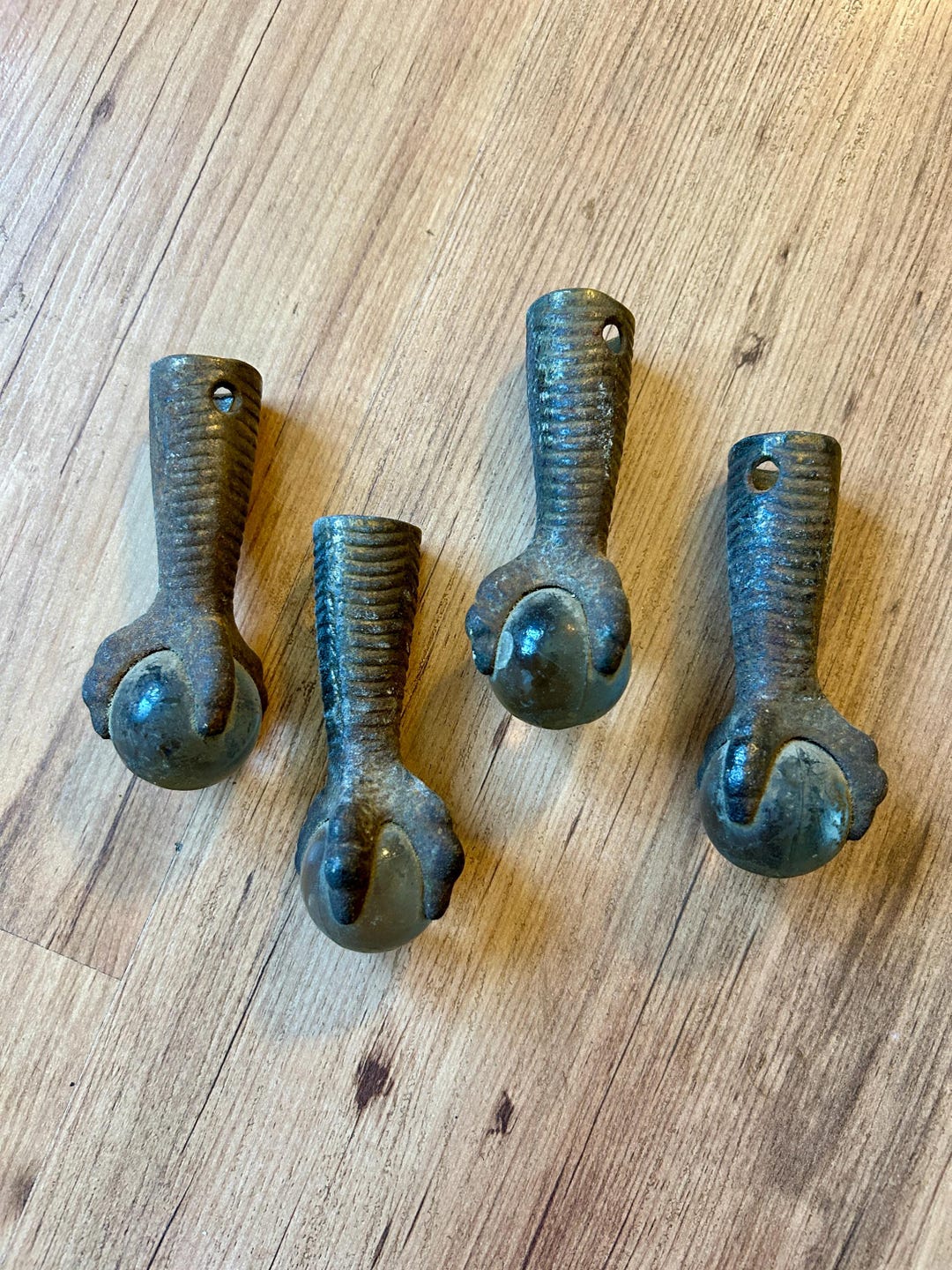Set of 4 Antique Ball and Claw Feet -cast Claw Furniture Feet With ...