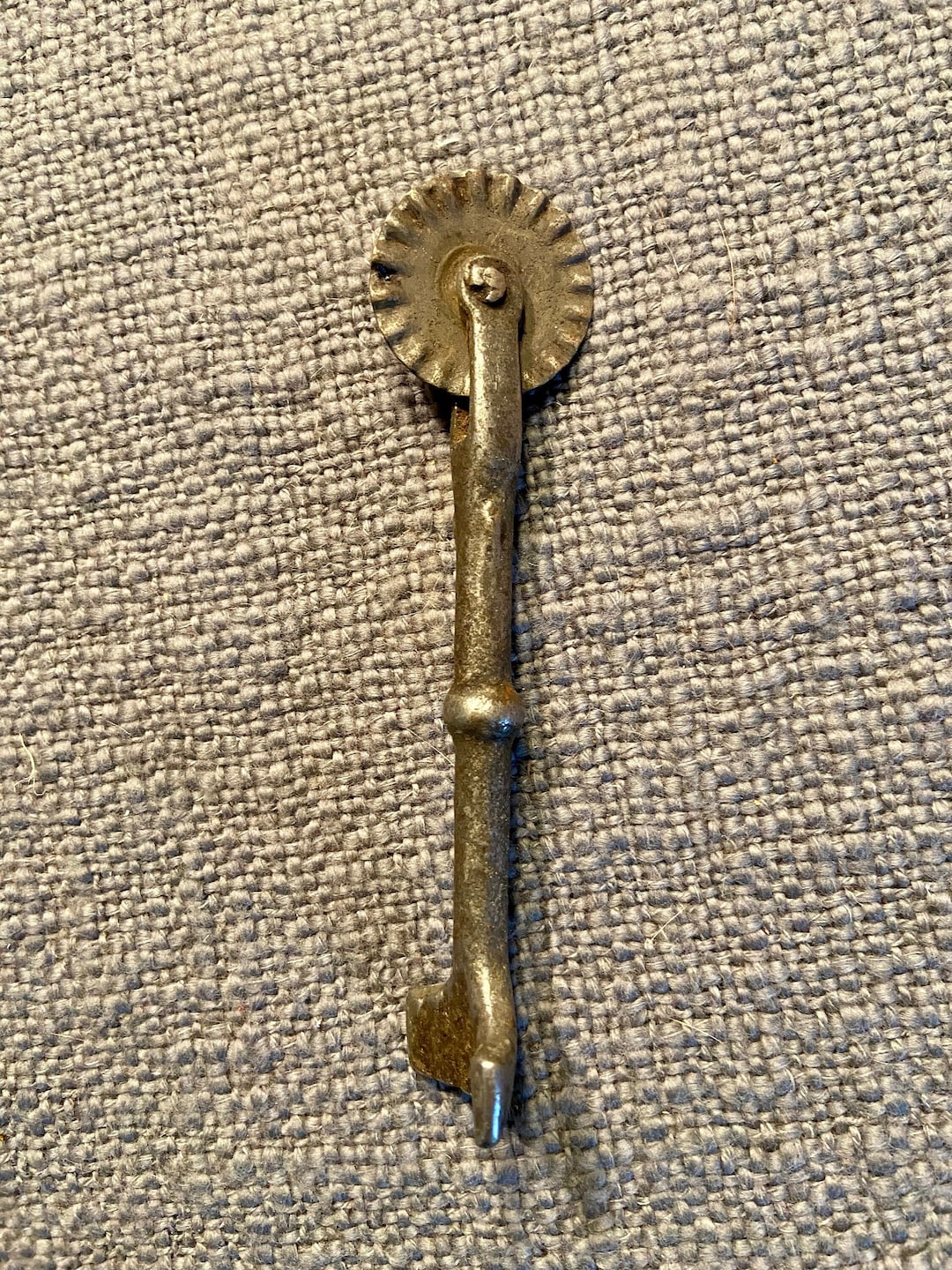 Vintage Pie Crust Crimper - Early 1900s Pastry Edger - Pastry Wheel ...