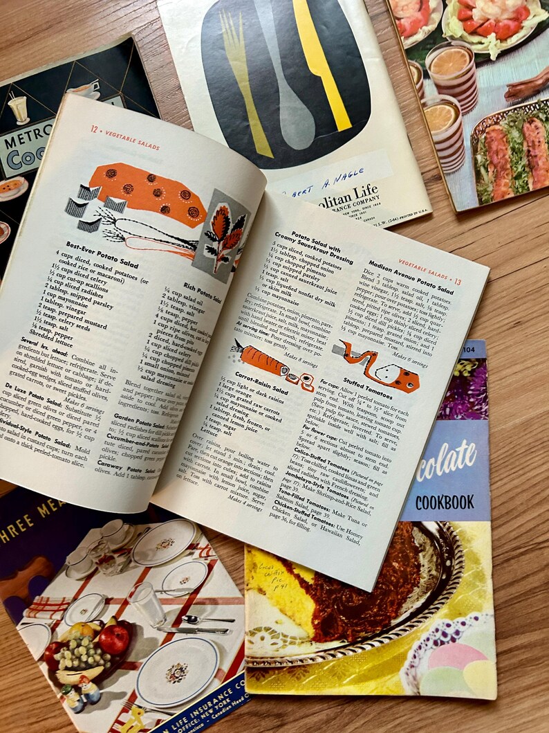 Group of 7 Vintage Cookbooks & Pamphlets - Metropolitan Cook Books ...