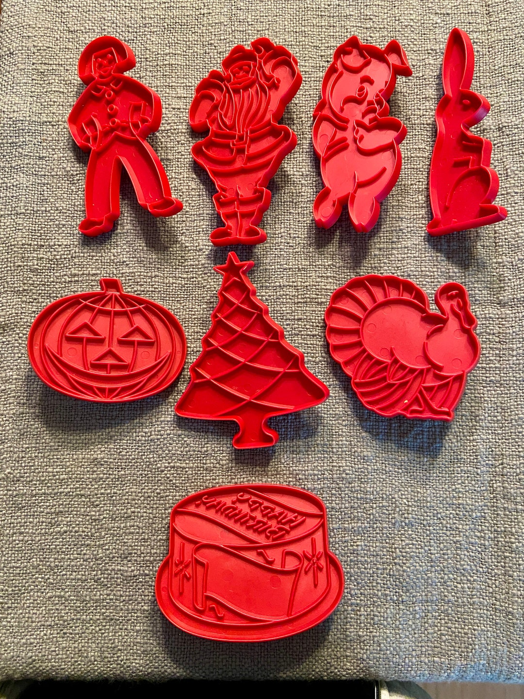 Red Tupperware Plastic Set of 8 Cookie Cutters - Holidays Through the ...