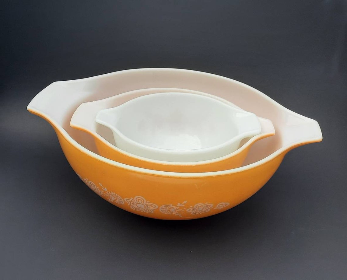 Pyrex Butterfly Gold Nesting Mixing Bowl Set of 3 Vintage | Etsy