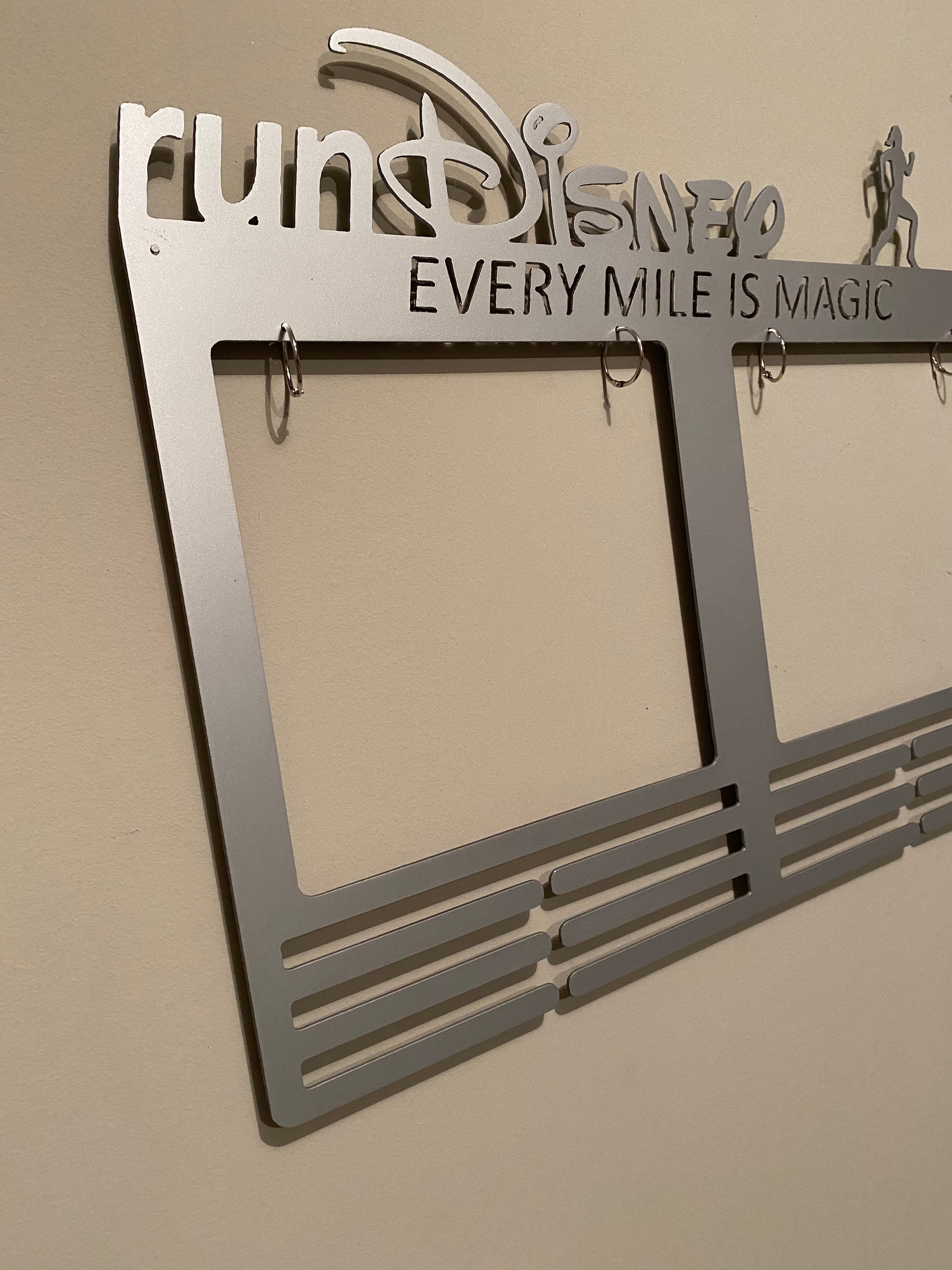 Rundisney Bib and Medal Display | Etsy