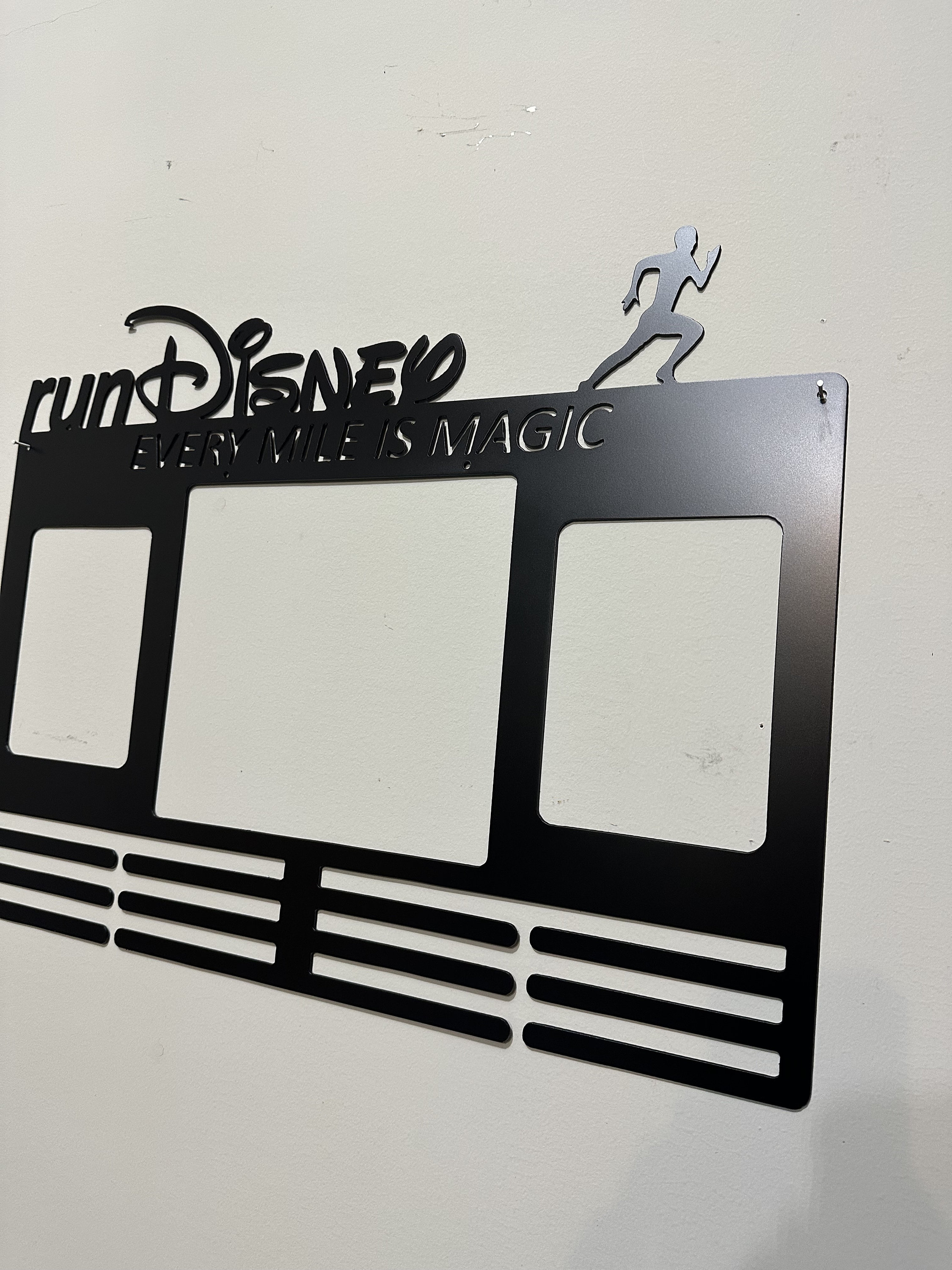 Rundisney Bib Medal and Picture Display - Etsy