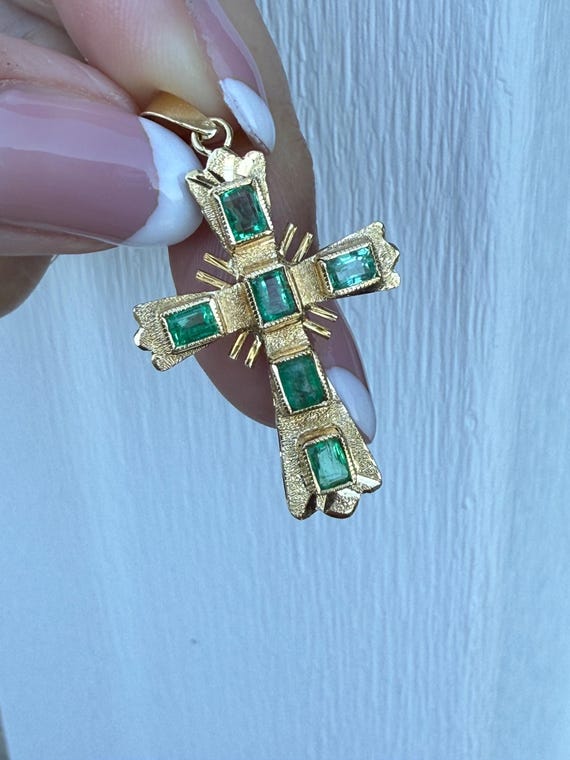 Bezel Set Columbian Emerald Cross 14k Yellow Gold Pen… - Gem