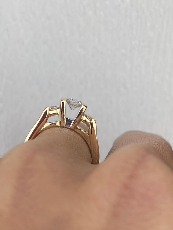 Vintage Tension Setting Three Stone Trilogy Round Dia… - Gem