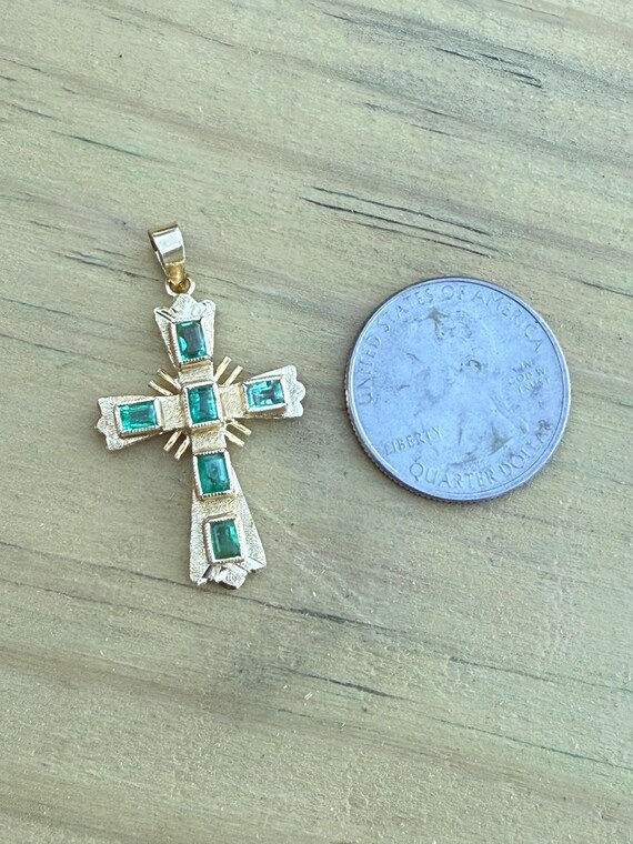 Bezel Set Columbian Emerald Cross 14k Yellow Gold Pen… - Gem