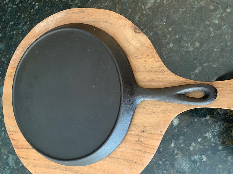 Vintage HTF Lodge, No-notch Era, #8 Griddle - Etsy