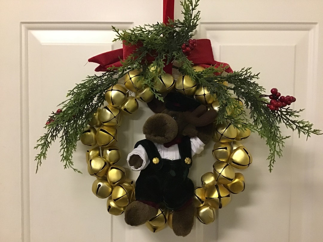 Jingle Bell Moose Winter Wreath, Holiday, Christmas Wreath, Porch ...