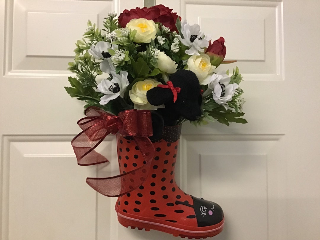 Red & Black Rain Boot Wreath, Collectible Black Poodle Dog is Nestled ...