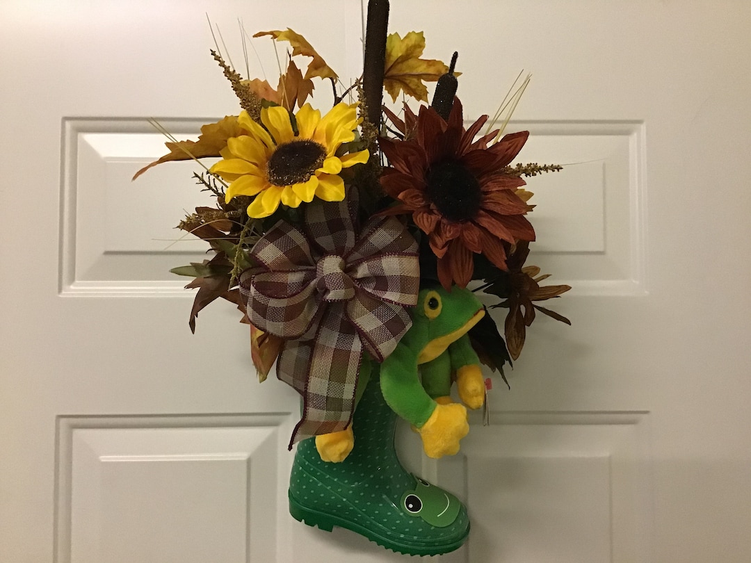 FROG RAIN BOOT Wreath for Front Door or Child's Room, Polka Dot Boot W ...