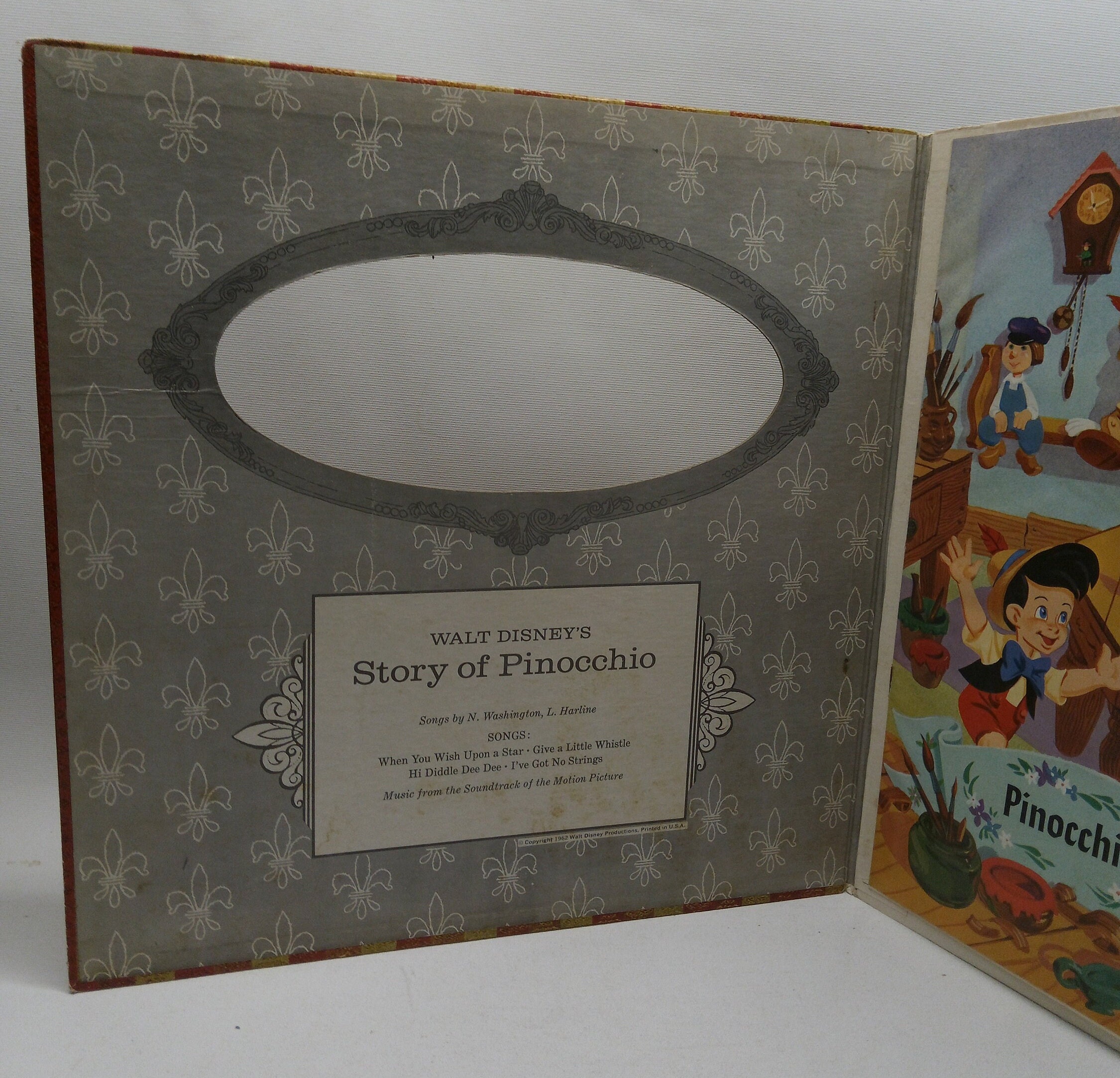 Walt Disney-pinocchio-magic Mirror-1960 Walt Disney Production - Etsy