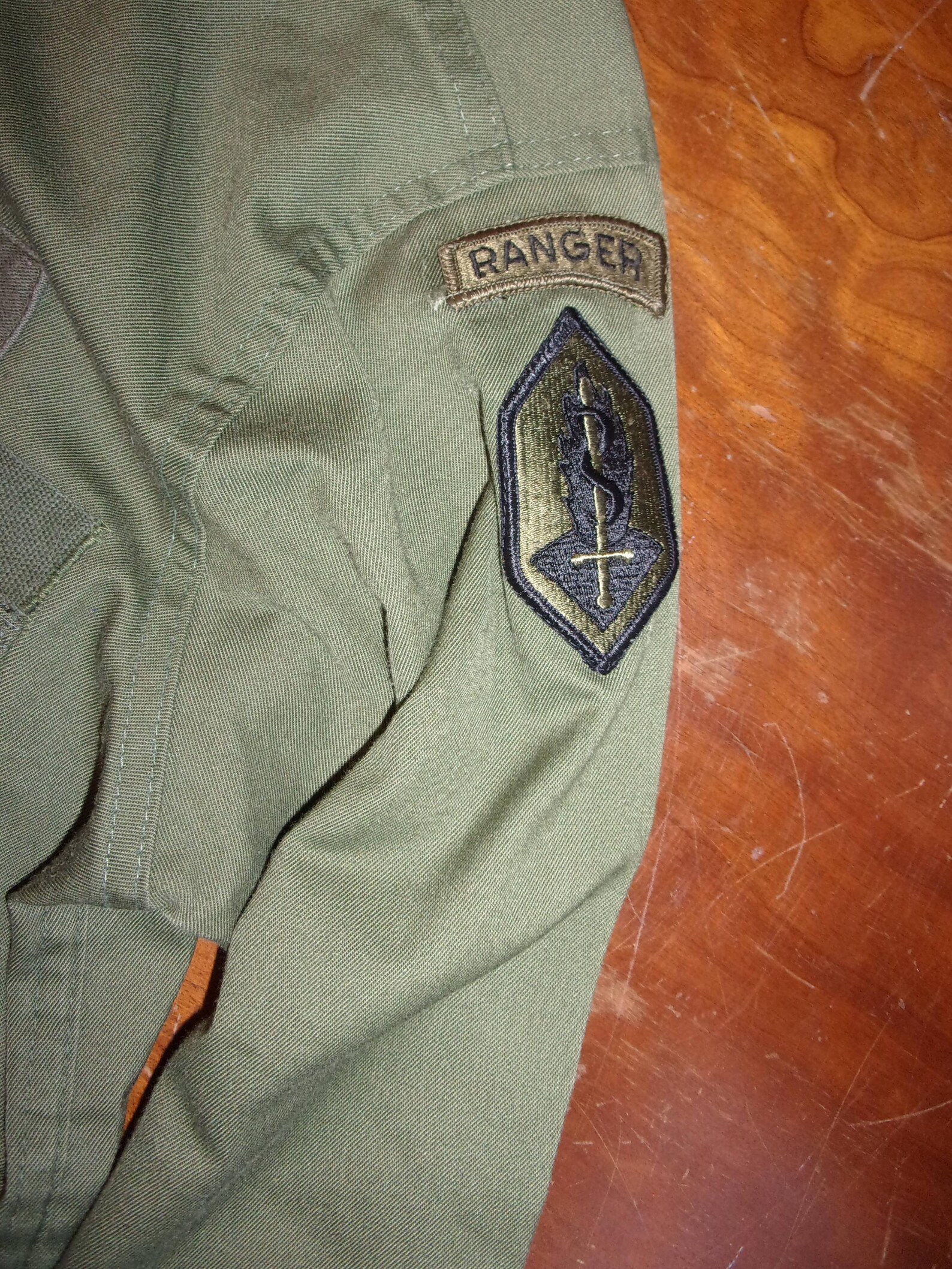 1970s US Army OD Green Color Man's Utility Shirt Size Rangers Patches ...