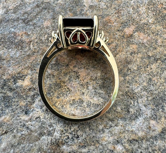 Vintage, 14K Gold, Garnet Ring With Diamonds, EMA, Si… - Gem