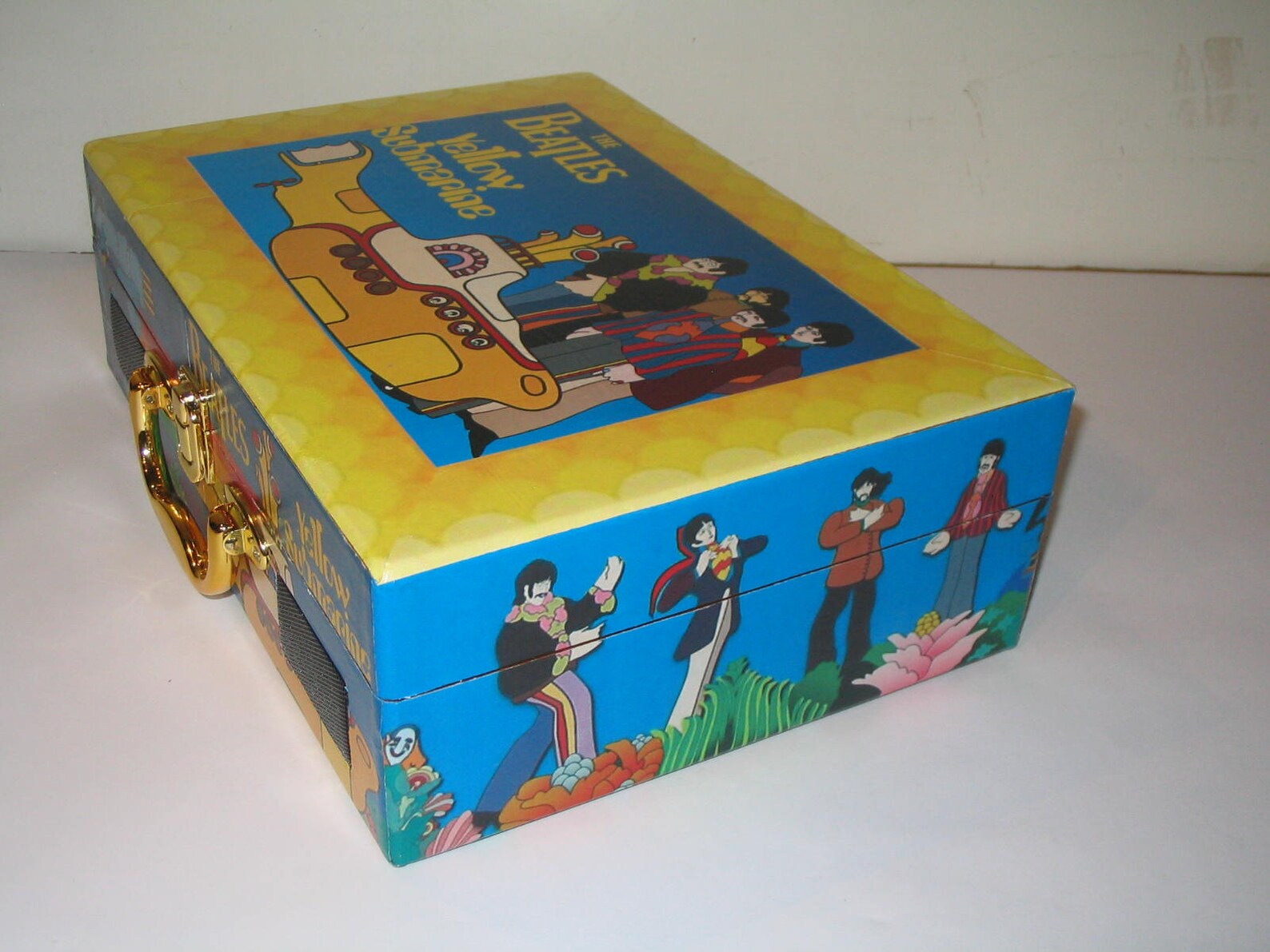 The Beatles Yellow Submarine CUSTOM RECORD PLAYER Turntable - Etsy