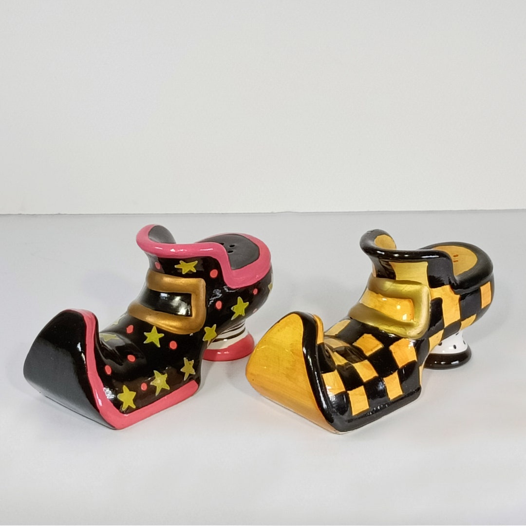 Salt Pepper Fancy Shoes Wizard Clown Jester Shoes Shakers Gold Buckles ...