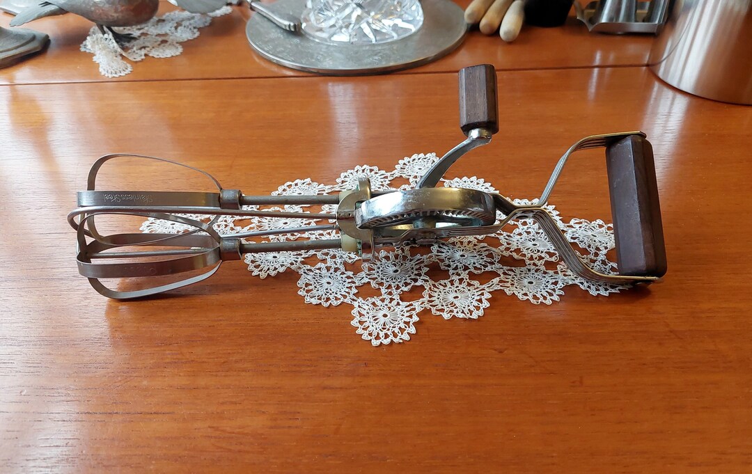 Prestige Wood & Steel Rotary Hand Whisk. Lovely Vintage Kitchen Whisk ...