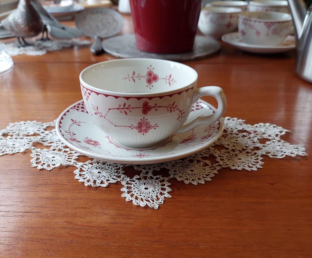 Furnivals Denmark Duo the Iconic Pattern in Rare/unusual Pinky Red ...