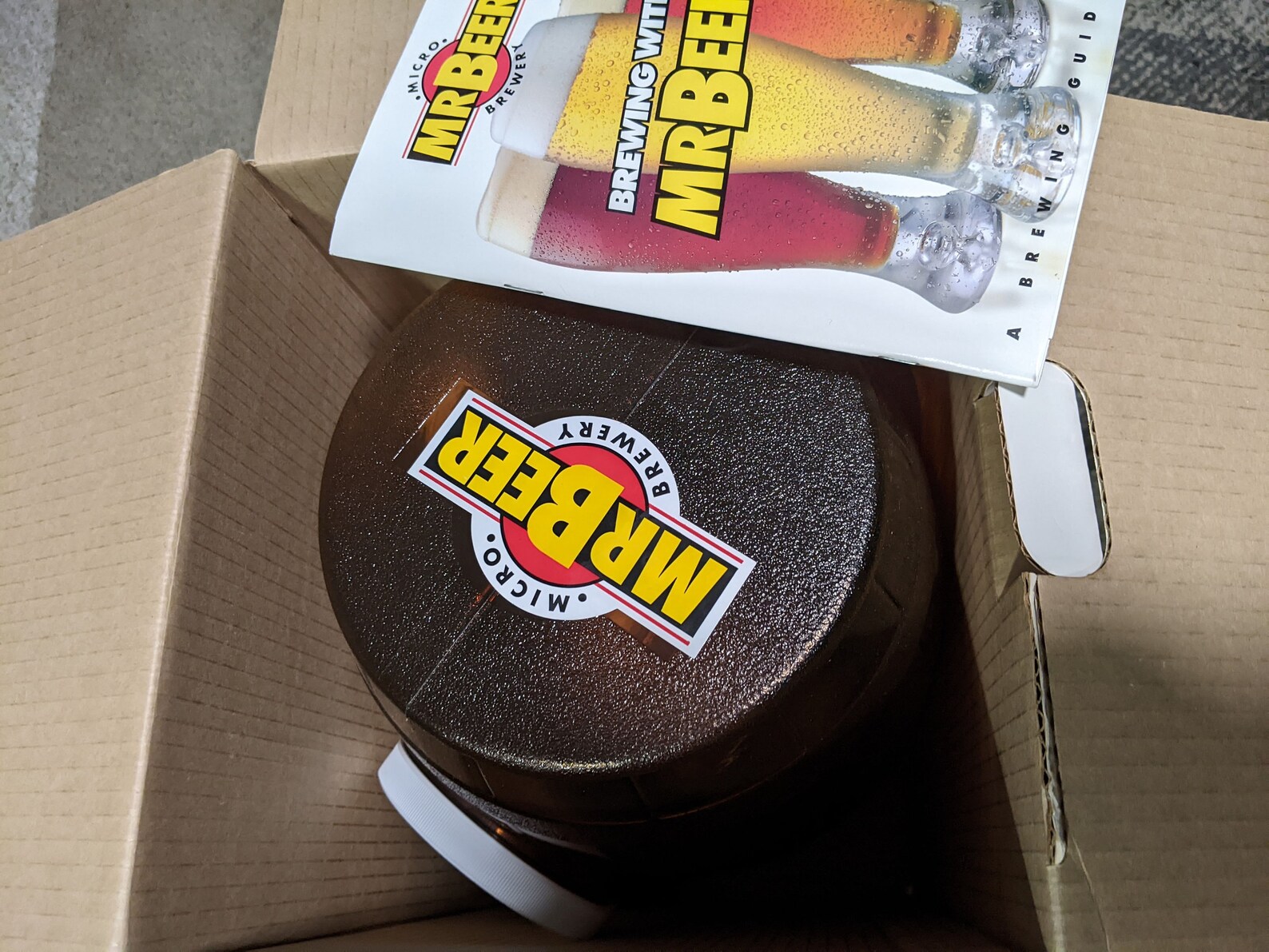 Mr Beer Micro Brewery Brew Keg Deluxe Edition Brown Plastic Keg Recipes ...