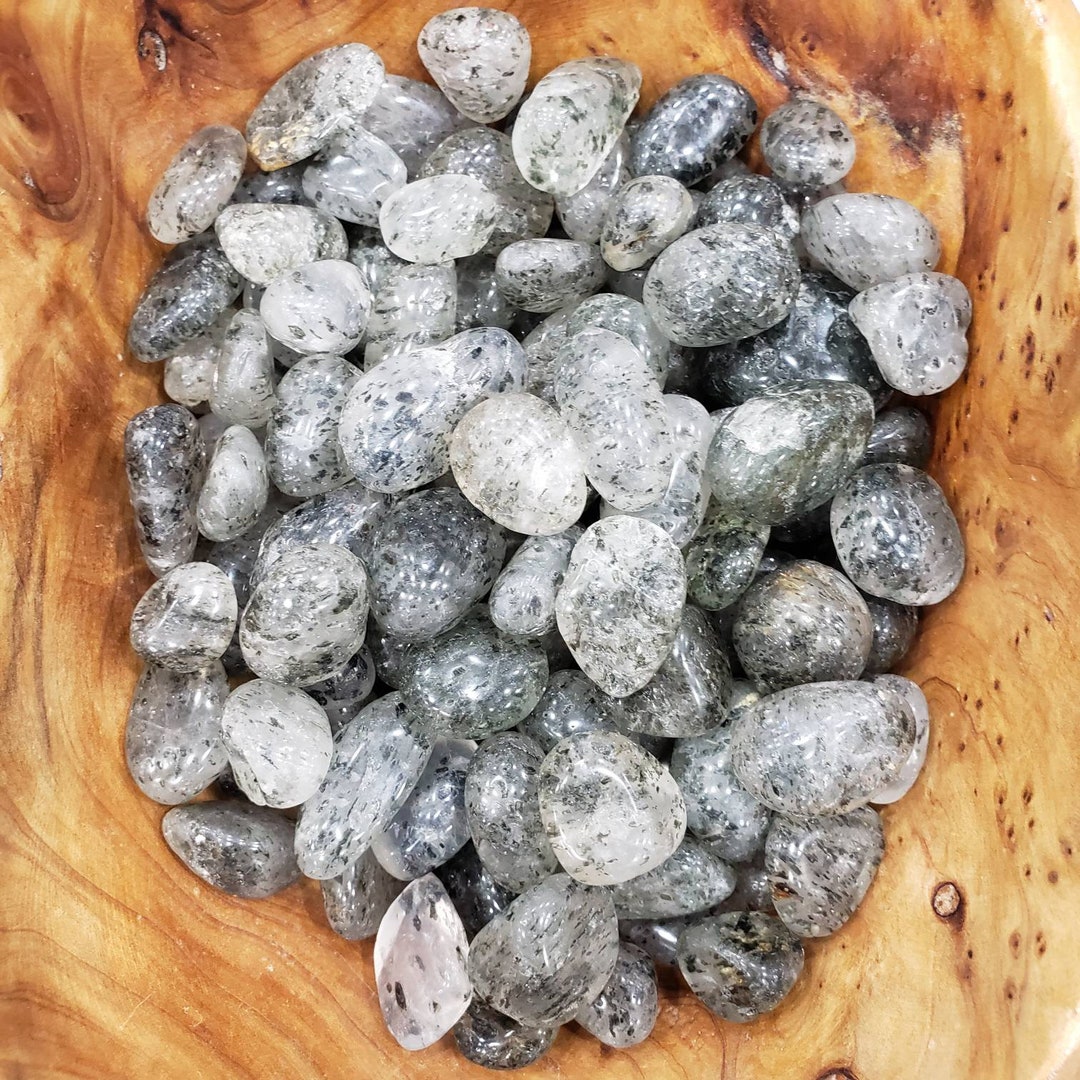 Small Dragon Fruit Quartz Tumble - Etsy