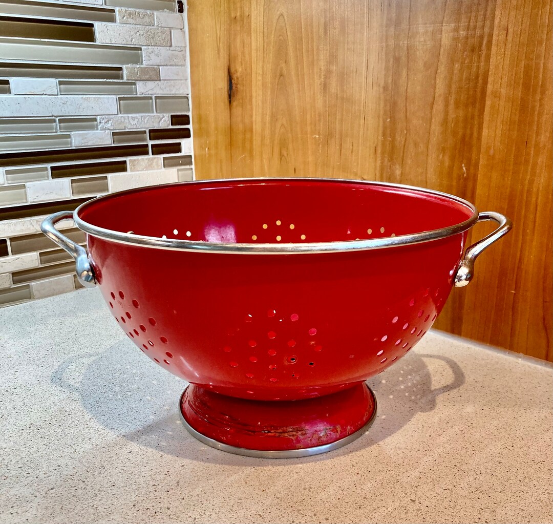 1960 Vintage Colander Strainer With Handle - Etsy
