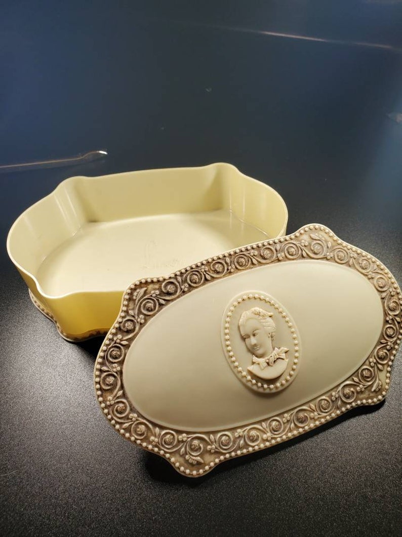 Vintage MCM Luxor celluloid cameo powder box with lid. Ivory | Etsy