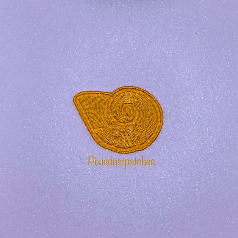 Ursula Shell Necklace - Etsy