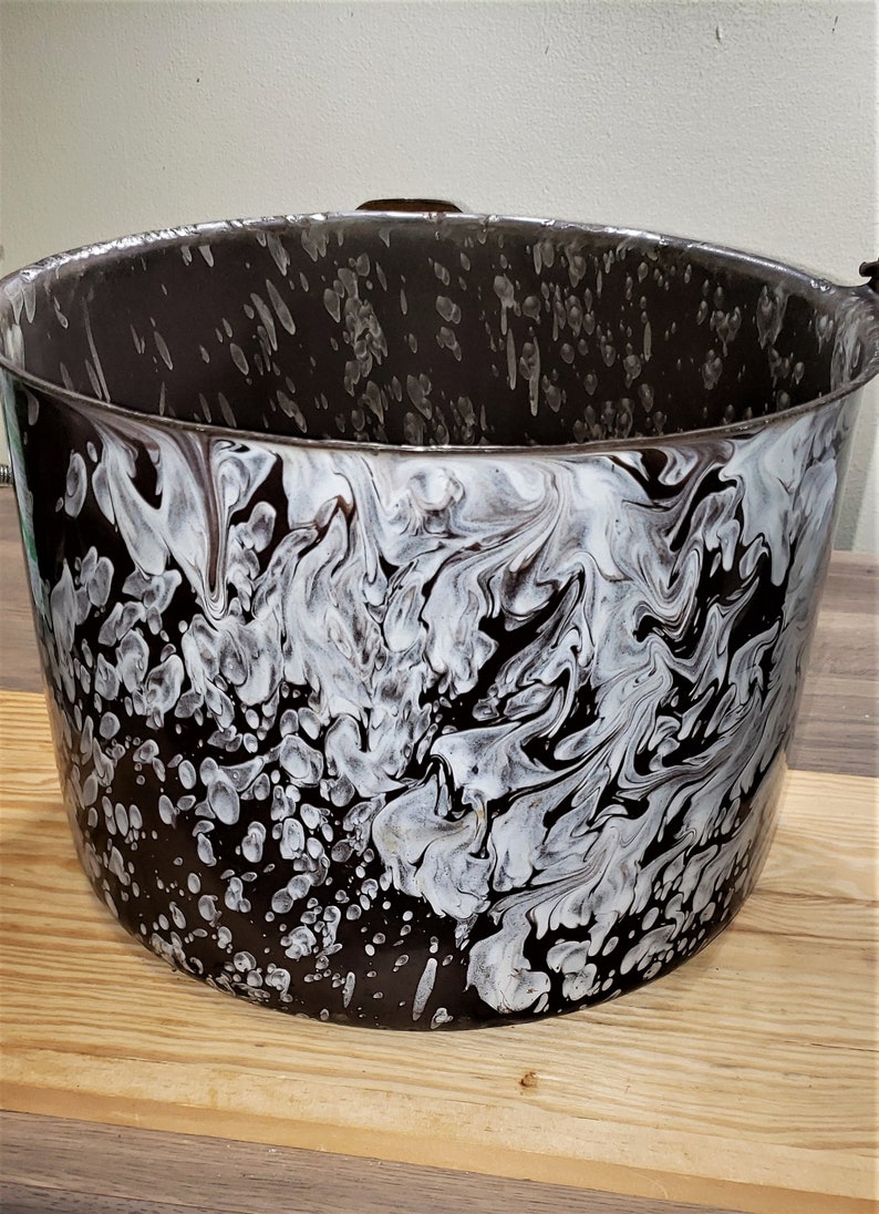Majestic Granite Ware Pot With Lid - Etsy