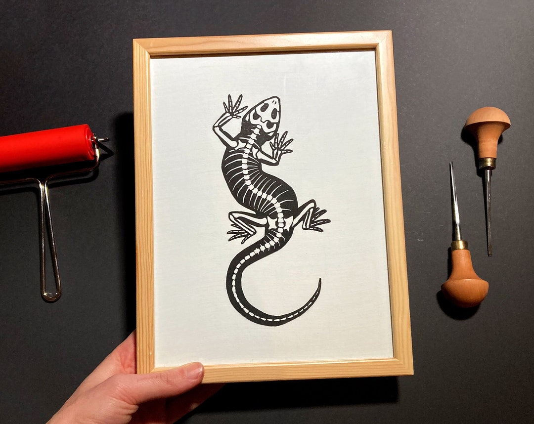 Linocut Lizard Silhouette With Skeleton - Etsy