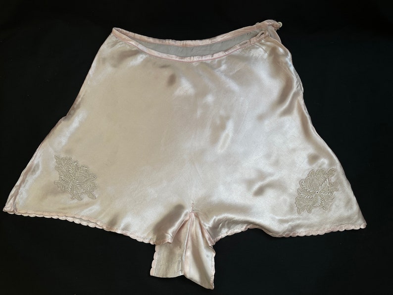 VINTAGE 1930's/2ww UNWORN SATIN French Knickers/tap Pants - Etsy UK