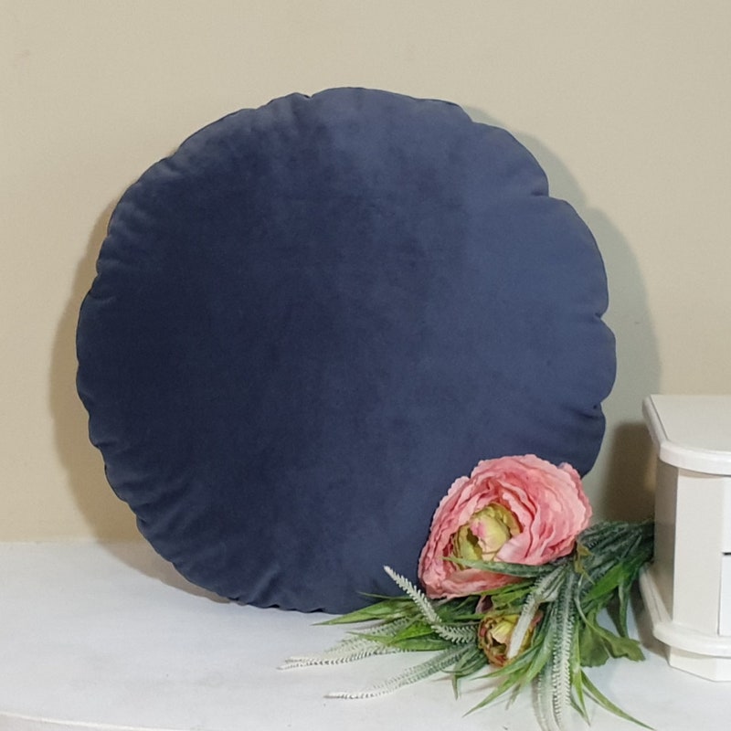 Round Pillows - Etsy
