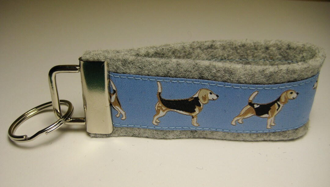 Felt Keychain Grey - BEAGLE Light Blue - Etsy