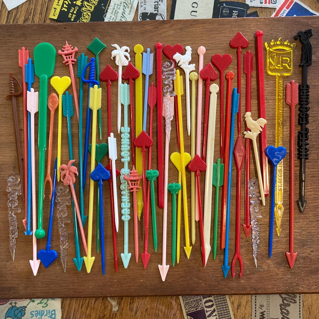 Lot of Vintage Swizzle Sticks Retro Plastic Bar Party Decor Retro Drink ...