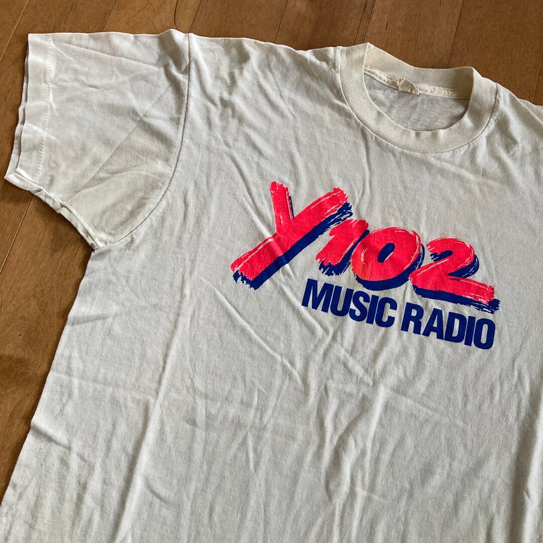 1980s Y102 Music Radio T-shirt Vintage Screen Stars Made in USA Single Stitch 50/50 Tee Radio ...