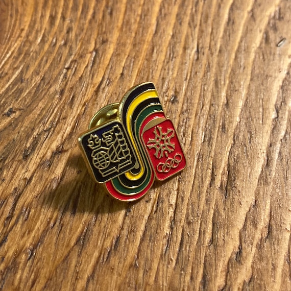 1988 Calgary Winter Olympics RBC Sponsor Enamel Lapel… - Gem